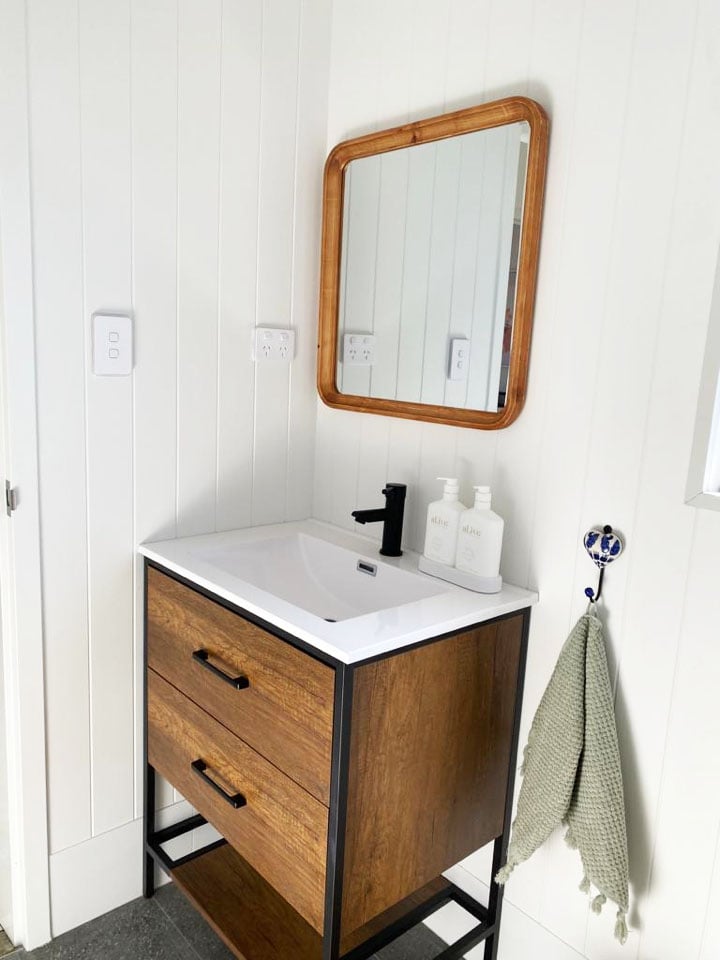 Discover the Endless Possibilities of VJ Panelling for Your Modular Home